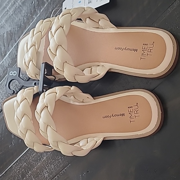 Time and Tru | Shoes | Time And Tru Size 8 Sandals | Poshmark